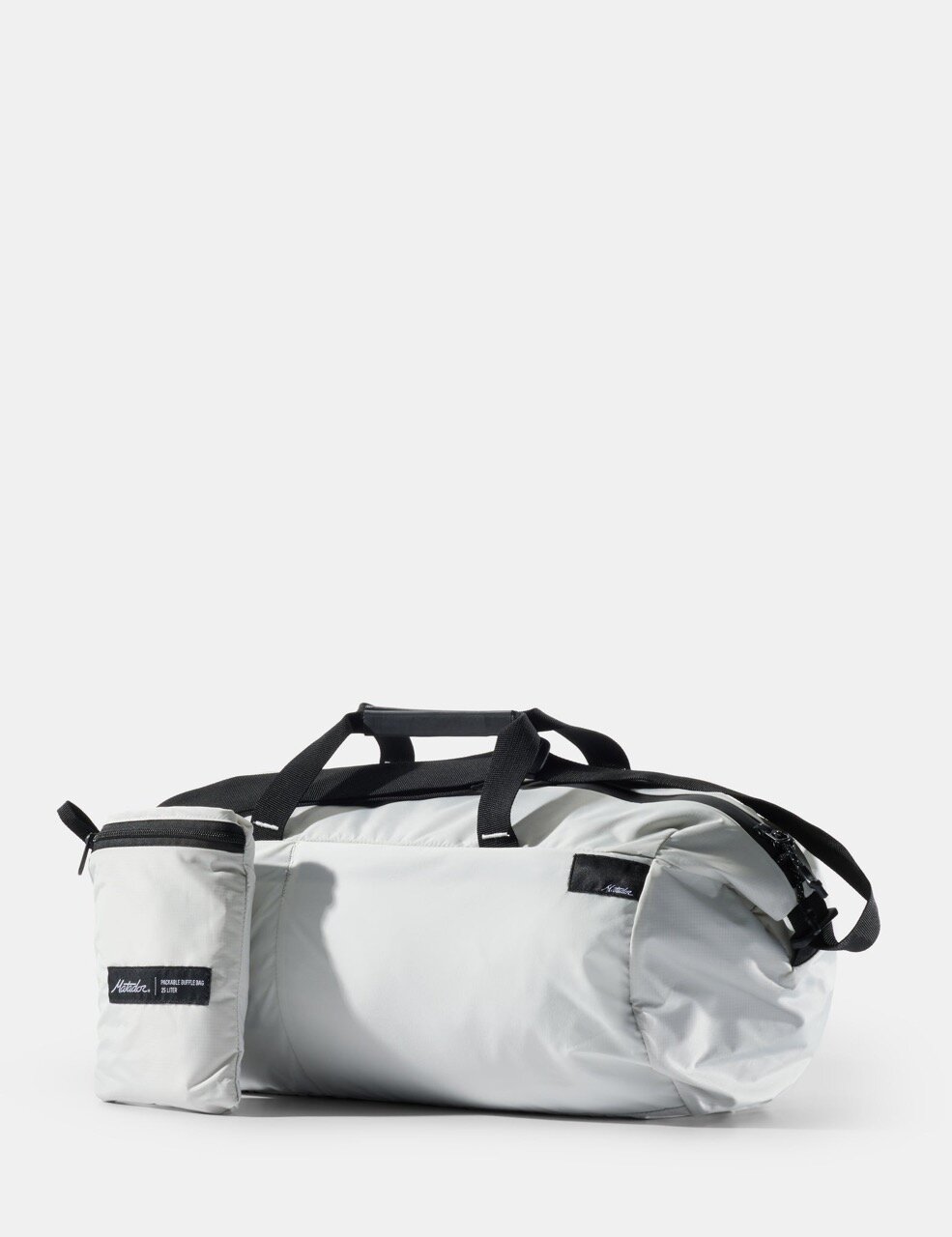 Складная спортивная сумка MATADOR ReFraction Duffle 25L Белая (MATOG2W01W) Складная спортивная сумка MATADOR ReFraction Duffle 25L Белая (MATOG2W01W)