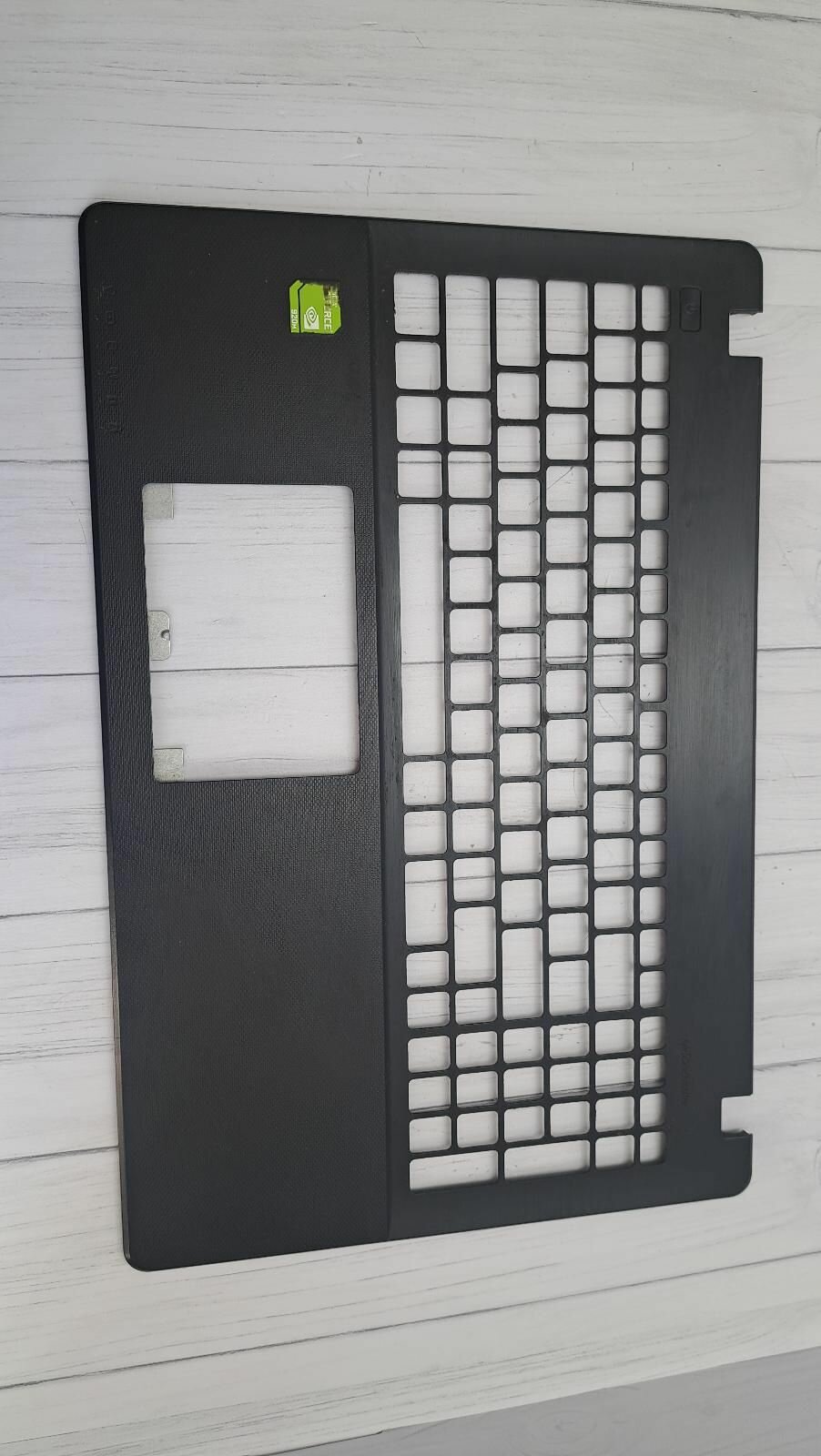 Верхняя часть ноутбука (топкейс) ASUS X552M