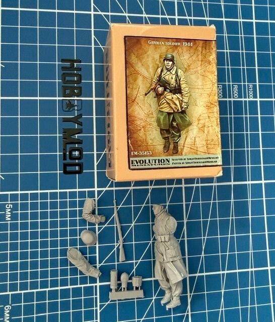 EM-35153 Фигурка для самостоятельной росписи 1:35 German soldier