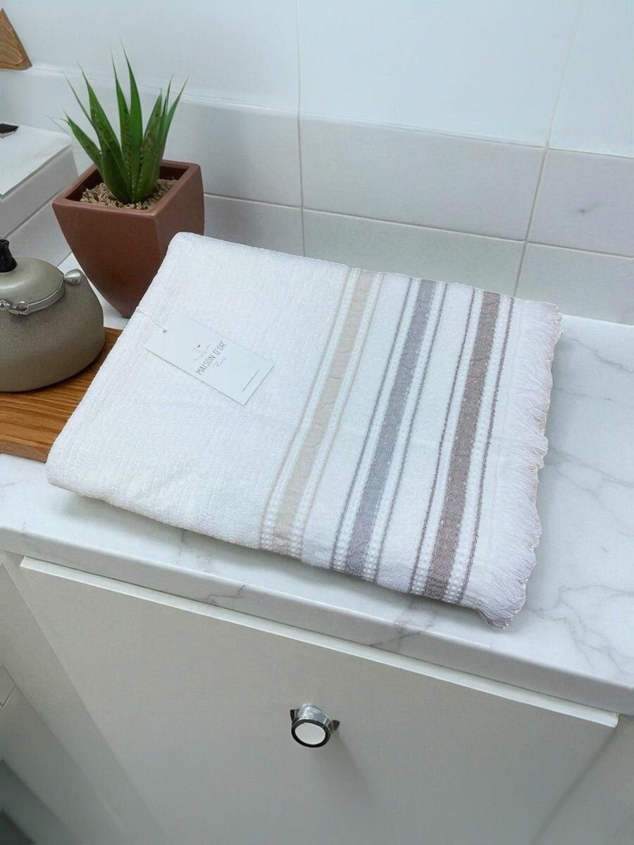 Maison D'or махровые полотенца SERVIETTE 1 шт 90*150