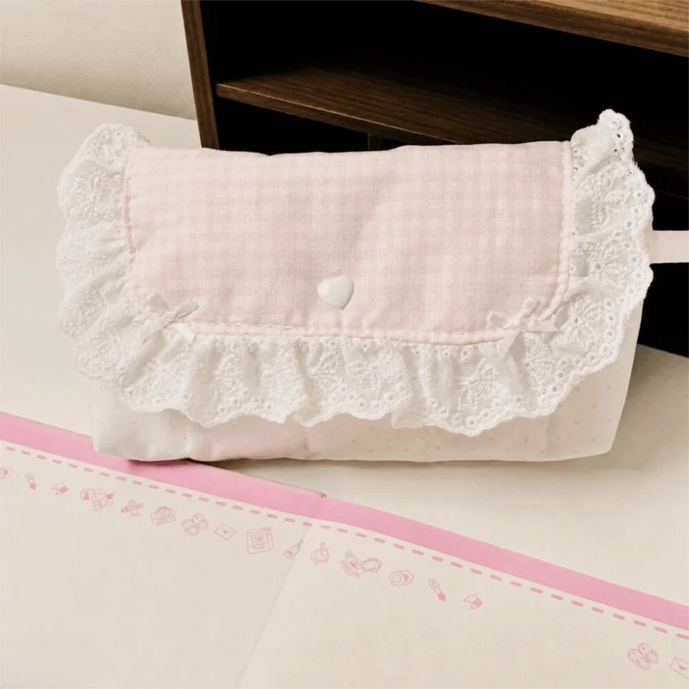 Розовый кружевной пенал Pink Lace