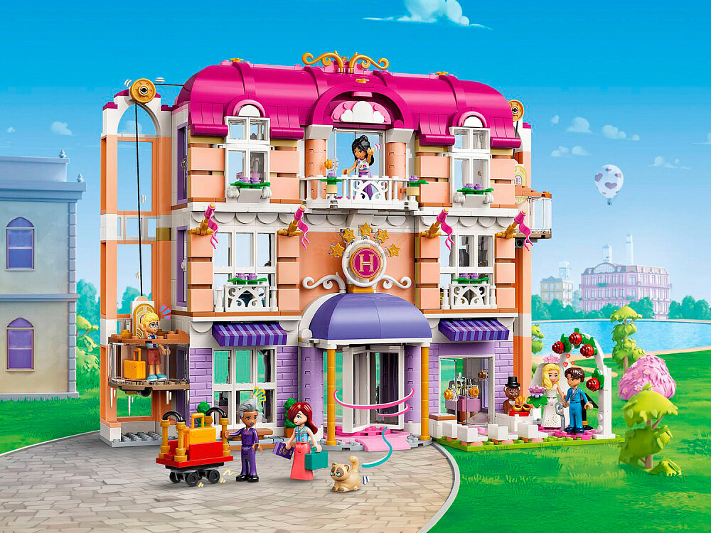 Конструктор LEGO Friends 42704 Конструктор Гранд-отель Хартлейк-сити