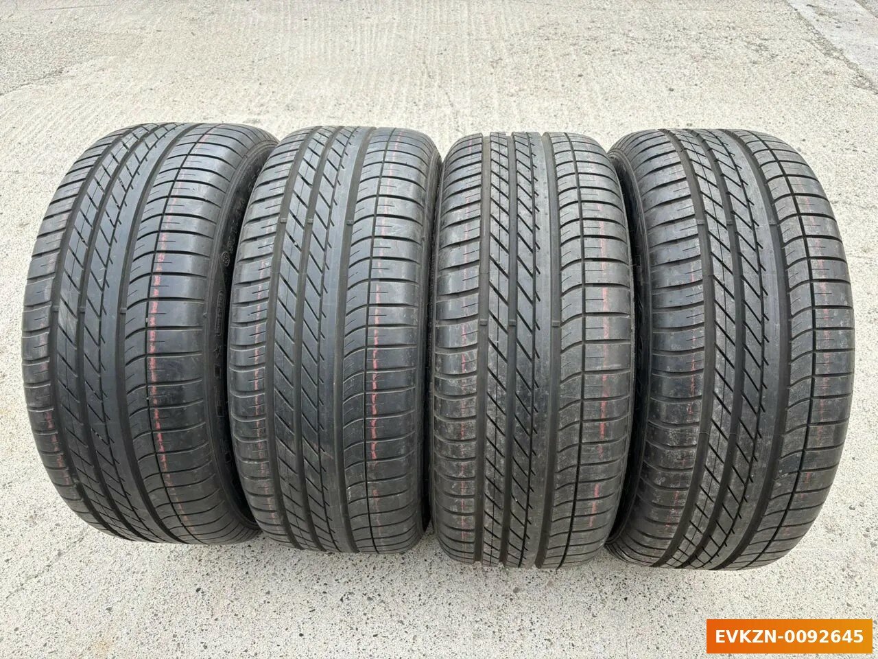 Комплект (4 шт) летних БУ шин Goodyear Eagle F1 Asymmetric SUV 4x4 255/50 R19 5% износ 8215685560 RunFlat