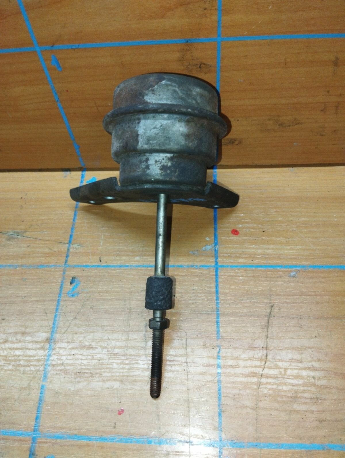 Вакуумный актуатор (клапан) турбины Шаран 1,8T 20V Б/У с пробегом