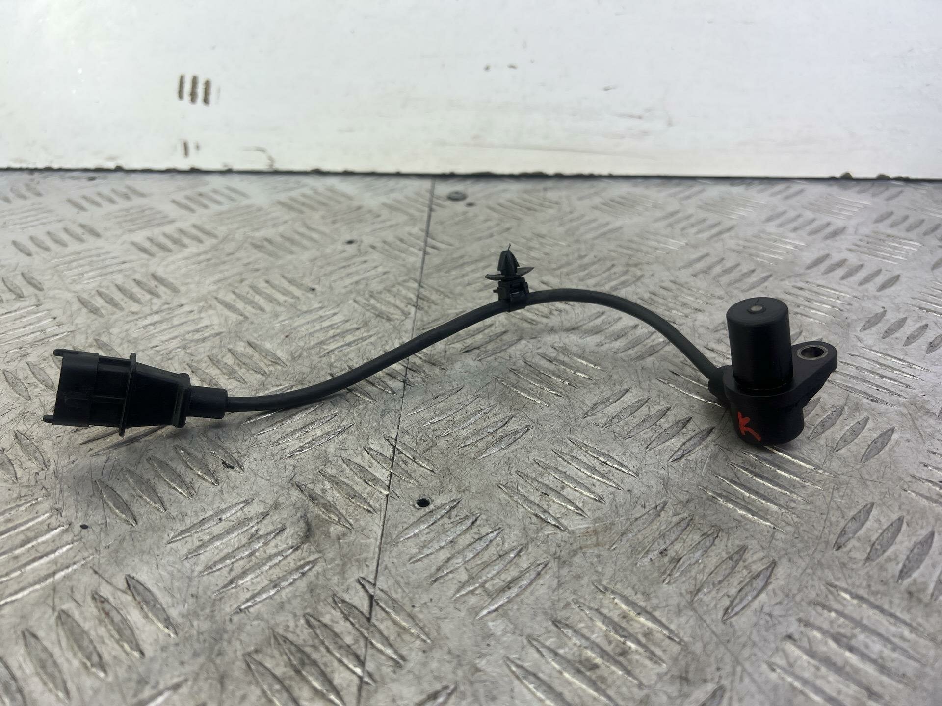 Датчик коленвала Hyundai H1 Grand Starex 2008 39180391804A512