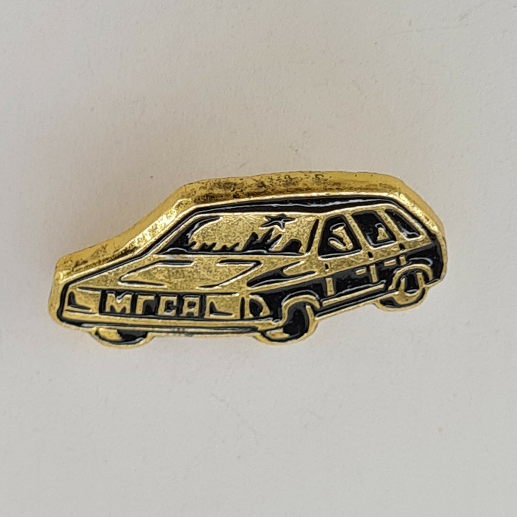 Значок СССР. Автомобиль Ижевск, Иж. Винтажный значек.