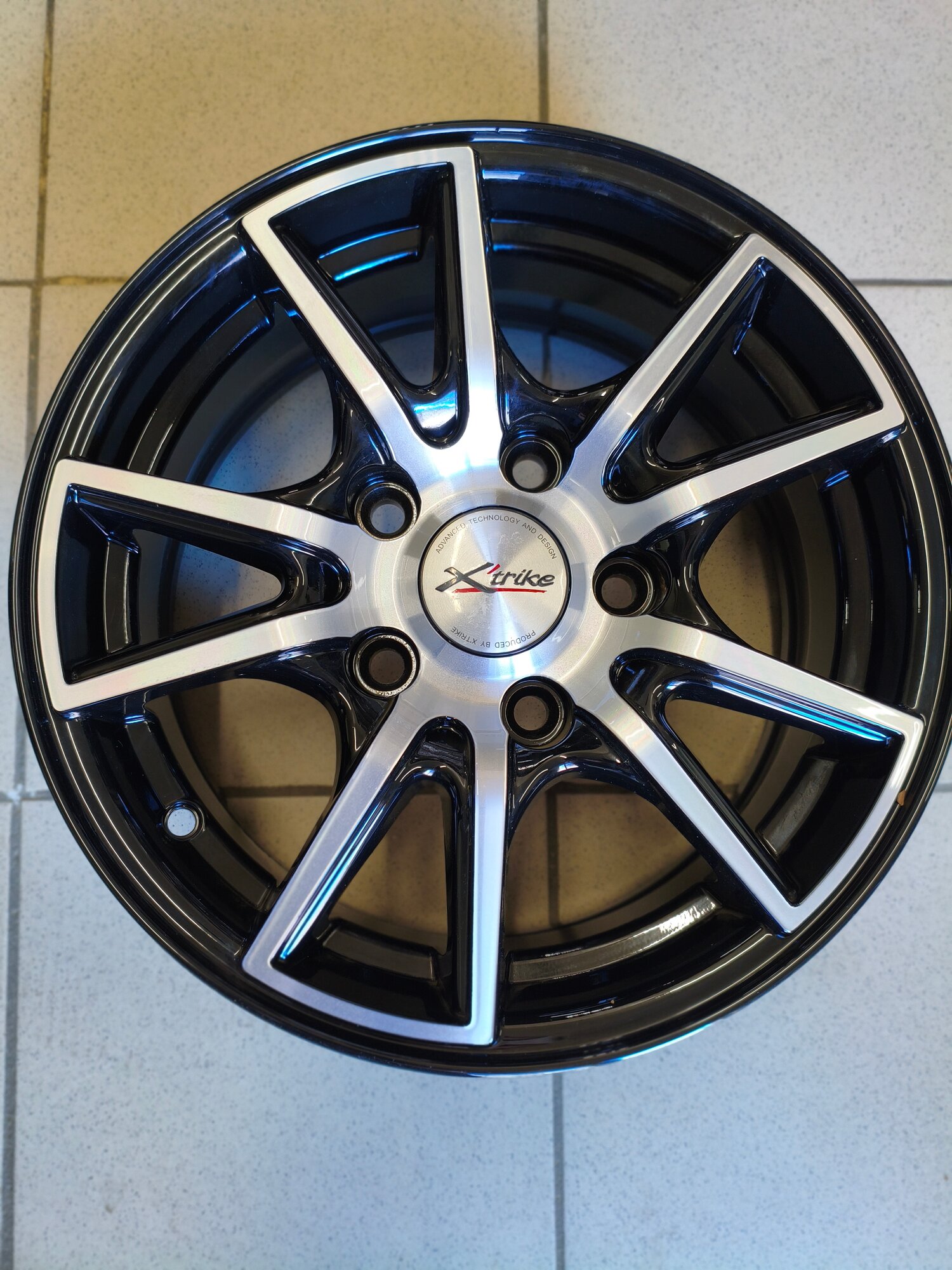 Диск X"trike X-104 6,0/14 5/114,3 ET38 d67,1 BK/FP