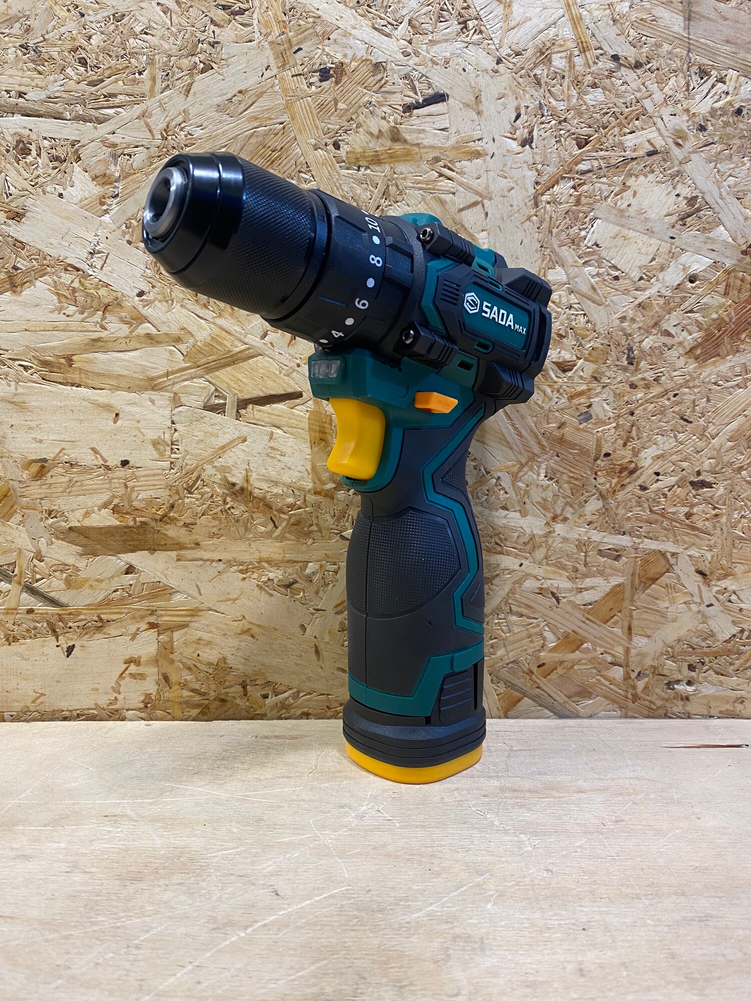 Аккумуляторная ударная дрель-шуруповерт SADA SD-DZ16-2C 16.8V 2Ач