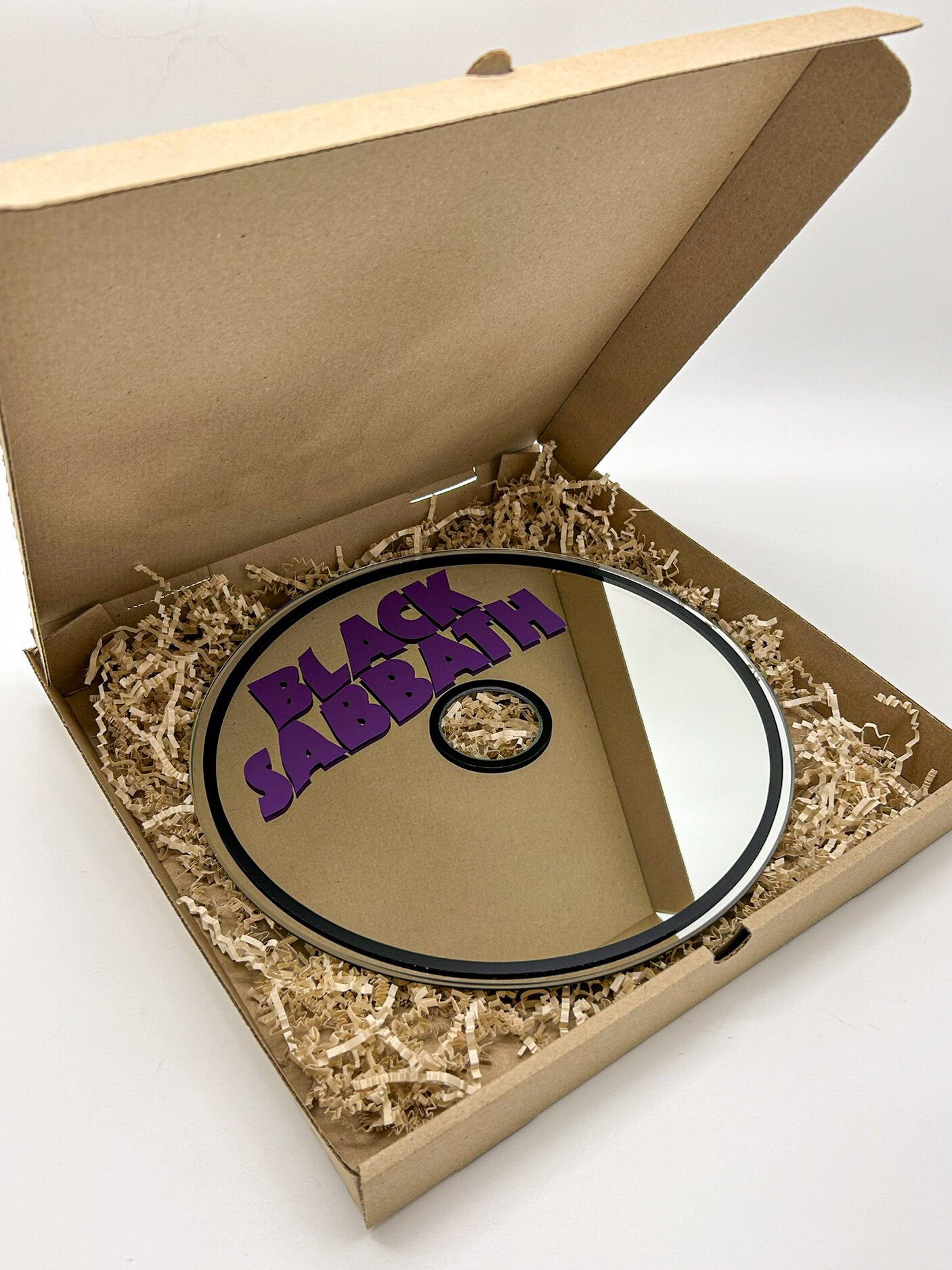 Интерьерное зеркало в форме CD диска, дизайн BLACK SABBATH, настенное крепление, бренд Zrcatko