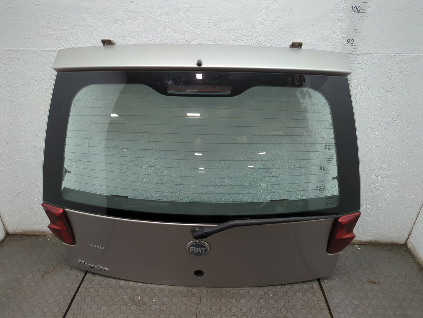 Крышка (дверь) багажника Fiat Punto Б/У