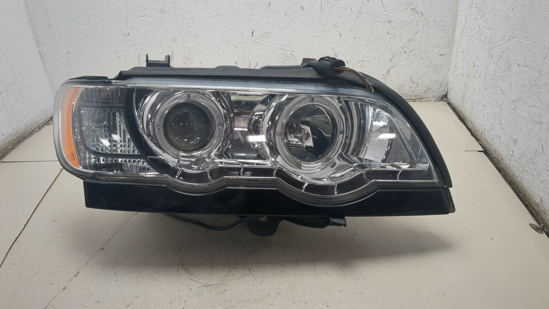 Фара (передняя) правая BMW X5 E53 Б/У