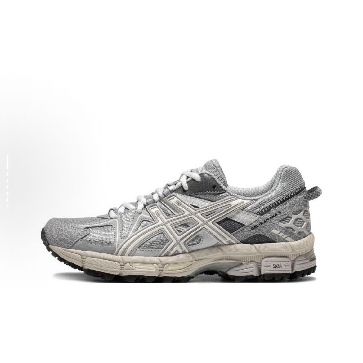 Krossovki asics