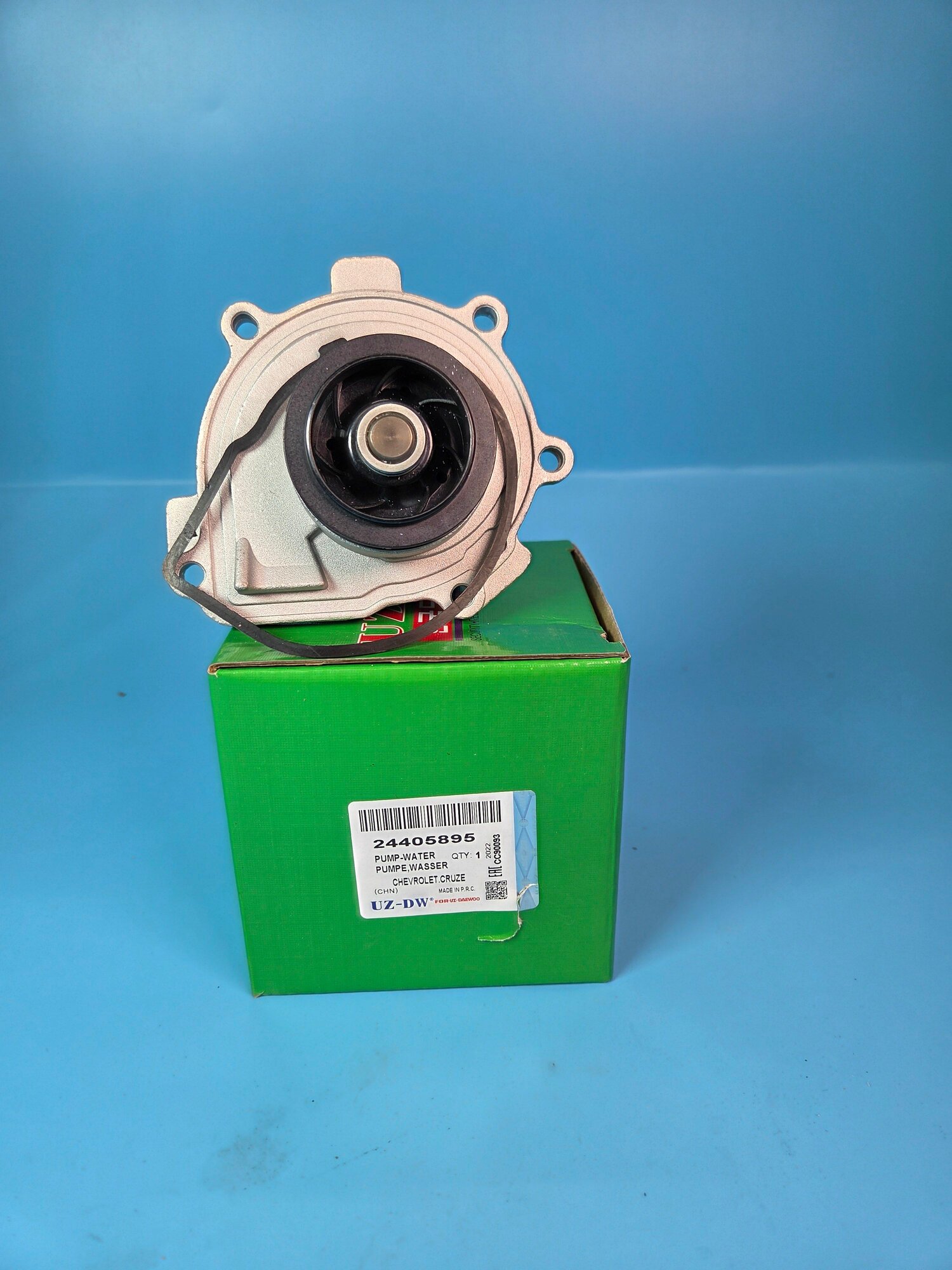 Насос водяной (помпа) UZ-DW 24405895 Chevrolet Cruze, Aveo Opel Astra G, H, J, Corsa D, Insignia