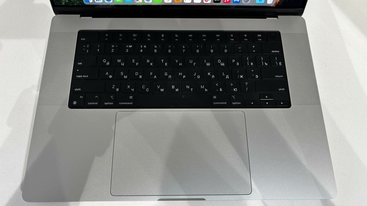 Macbook Pro 16 m4 max 36gb 1tb silver — фото 1