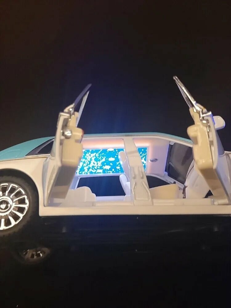Игрушечная машинка — фото 1