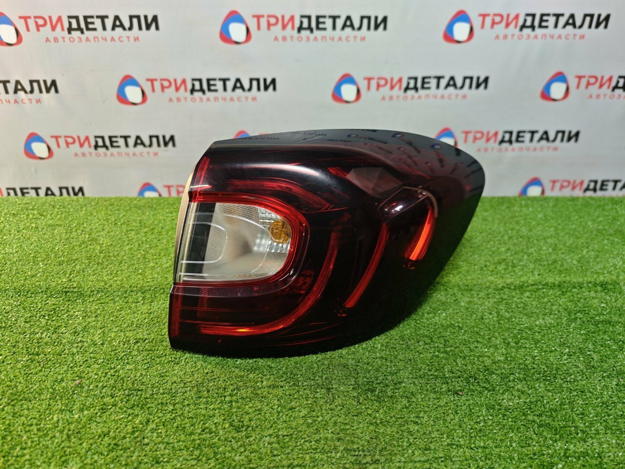 Фонарь Renault Kaptur 2.0 F4RE 2016 задн. прав. (б/у)