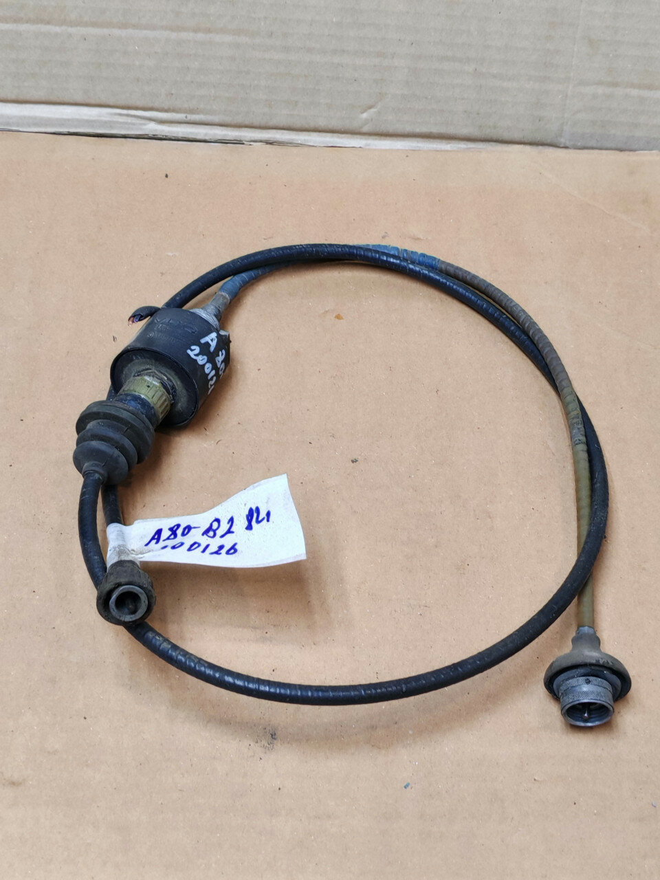 Трос скорости мкпп Audi 80 B2 1.6