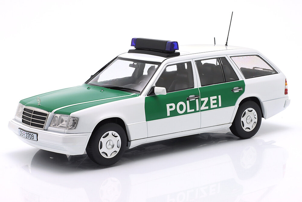 Модель коллекционная TRIPLE 9 Mercedes W124 e-klasse S124 police 1995