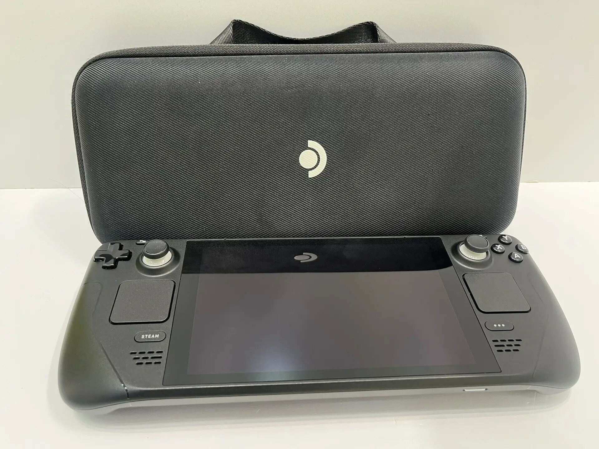 Игровая консоль Valve Steam Deck Oled, 64Gb, Black (Черный) — фото 1