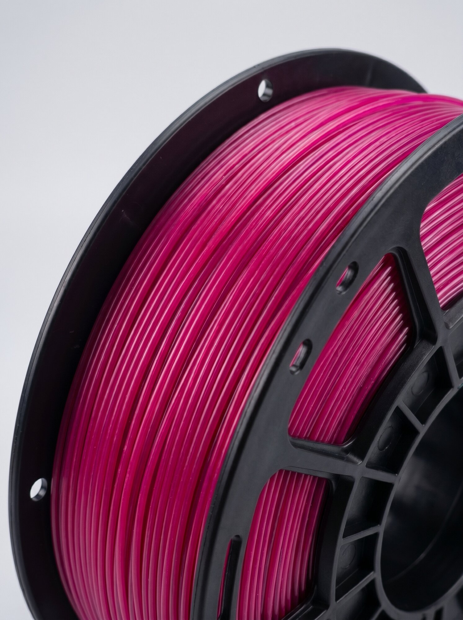 Пластик POM для 3D печати «Plastiq», малиновый, 1.75 мм, 1 кг.