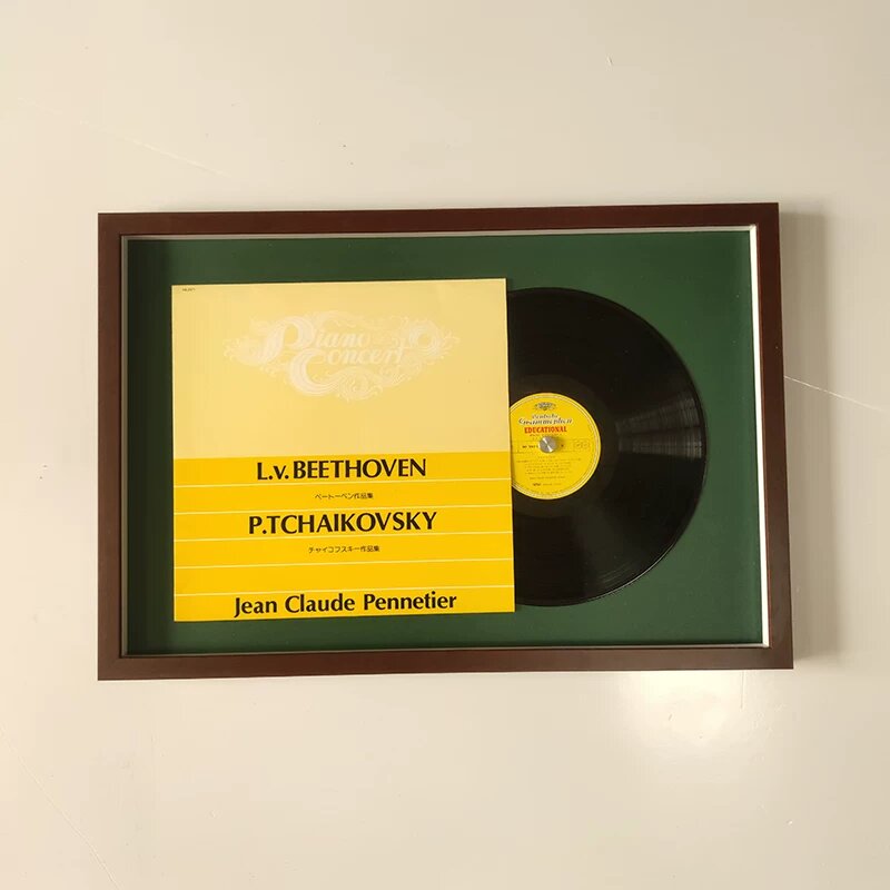 Натуральная деревянная рамка для альбомов с внутренним размером 40x60 см, зеленый фон, настенное крепление