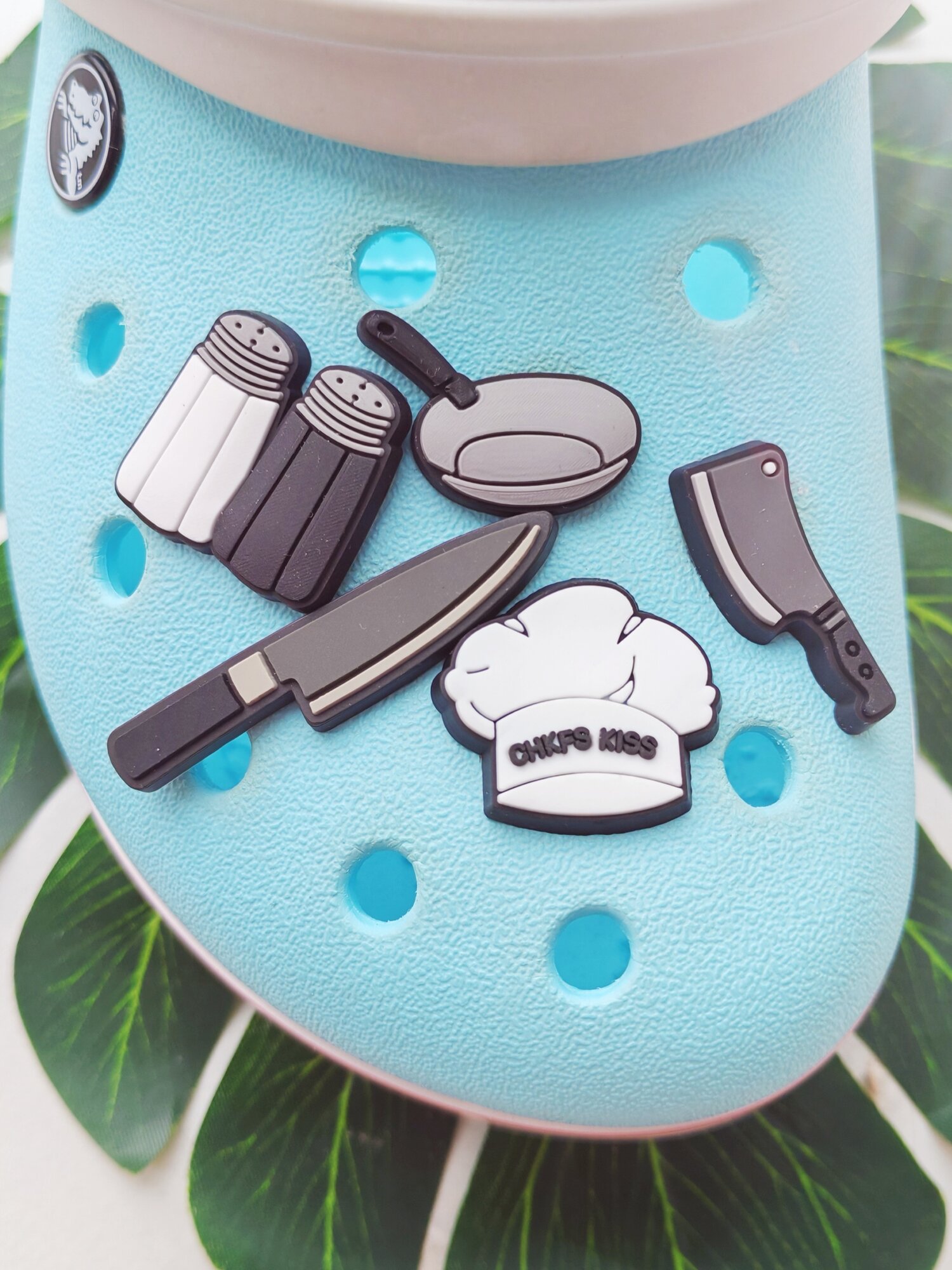 Джибитсы нож сковородка на Crocs украшения для повара