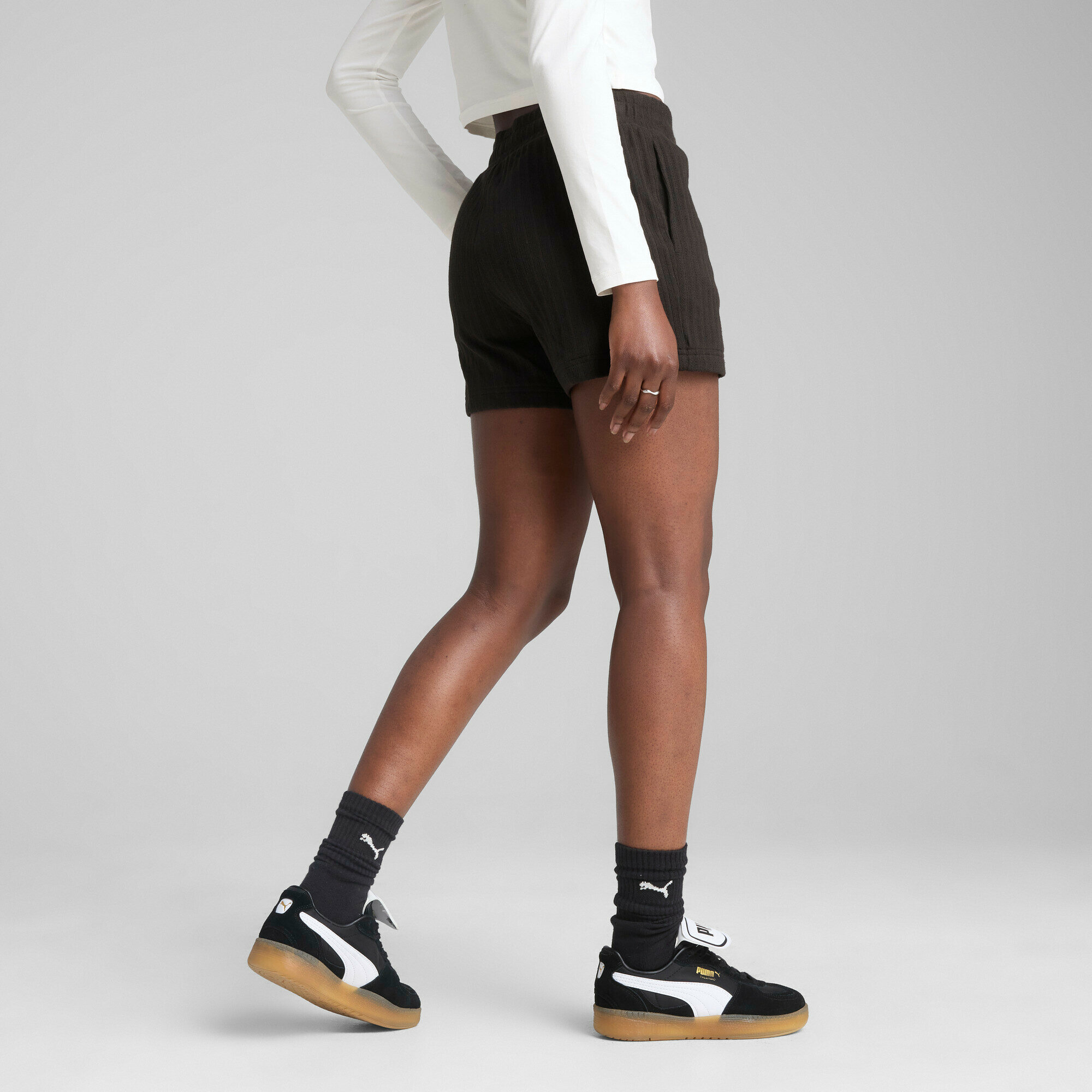Шорты PUMA WARDROBE ESS Shorts 4, размер S, черный — фото 1
