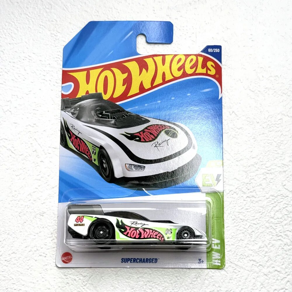 Hot Wheels Белый Supercharged 2025-60X