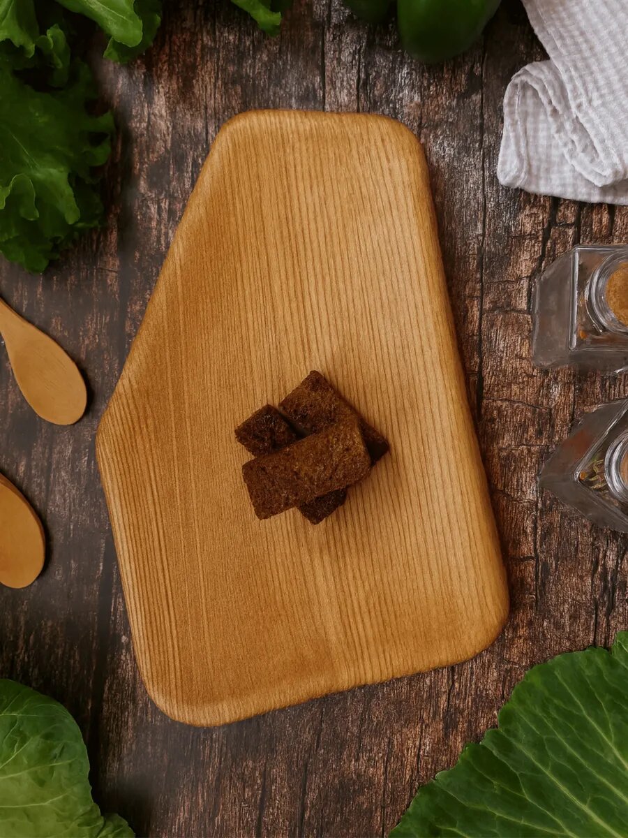 Деревянная тарелка для сервировки