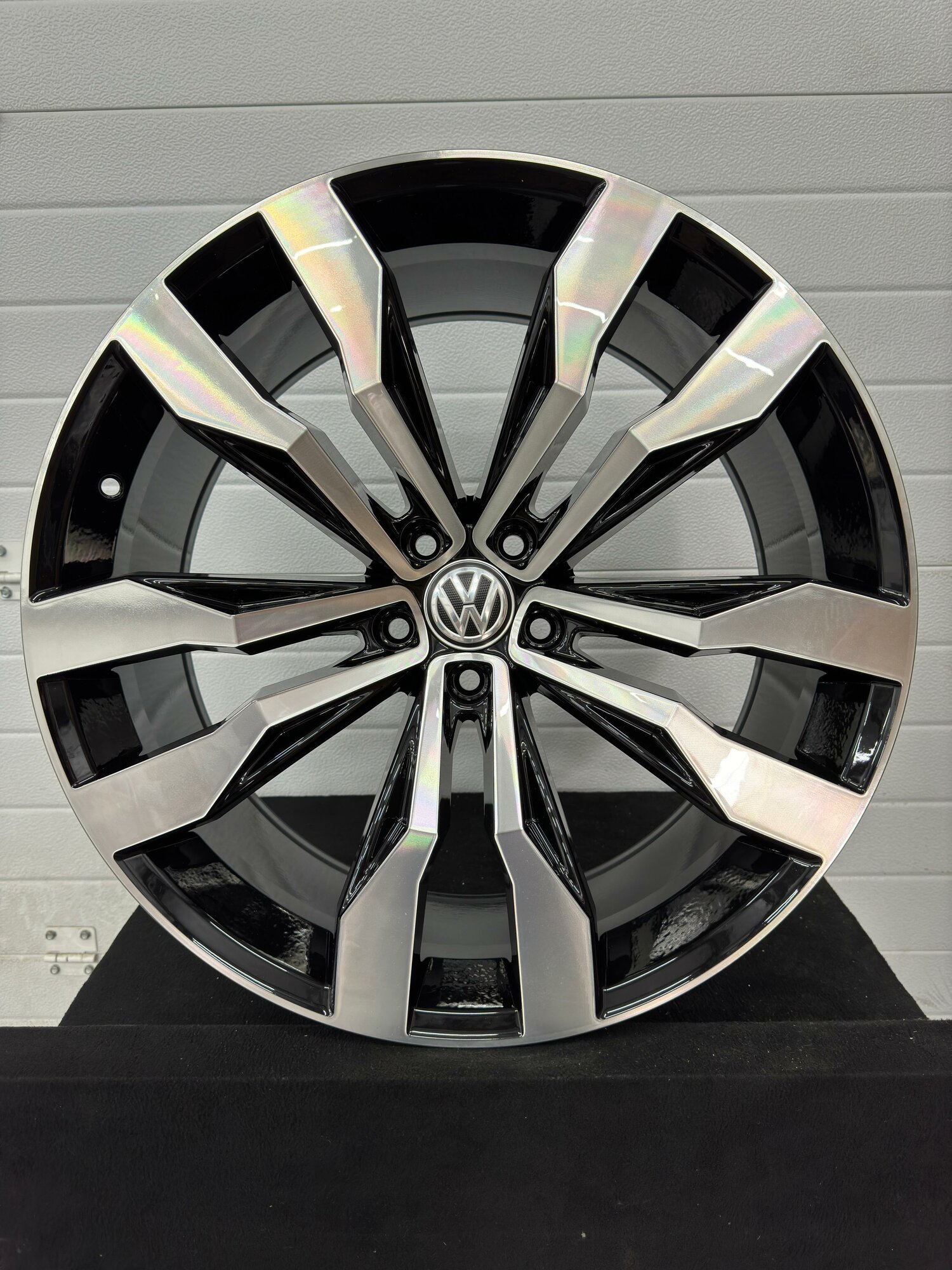 Литые диски Volkswagen 8.5×R20 5×112