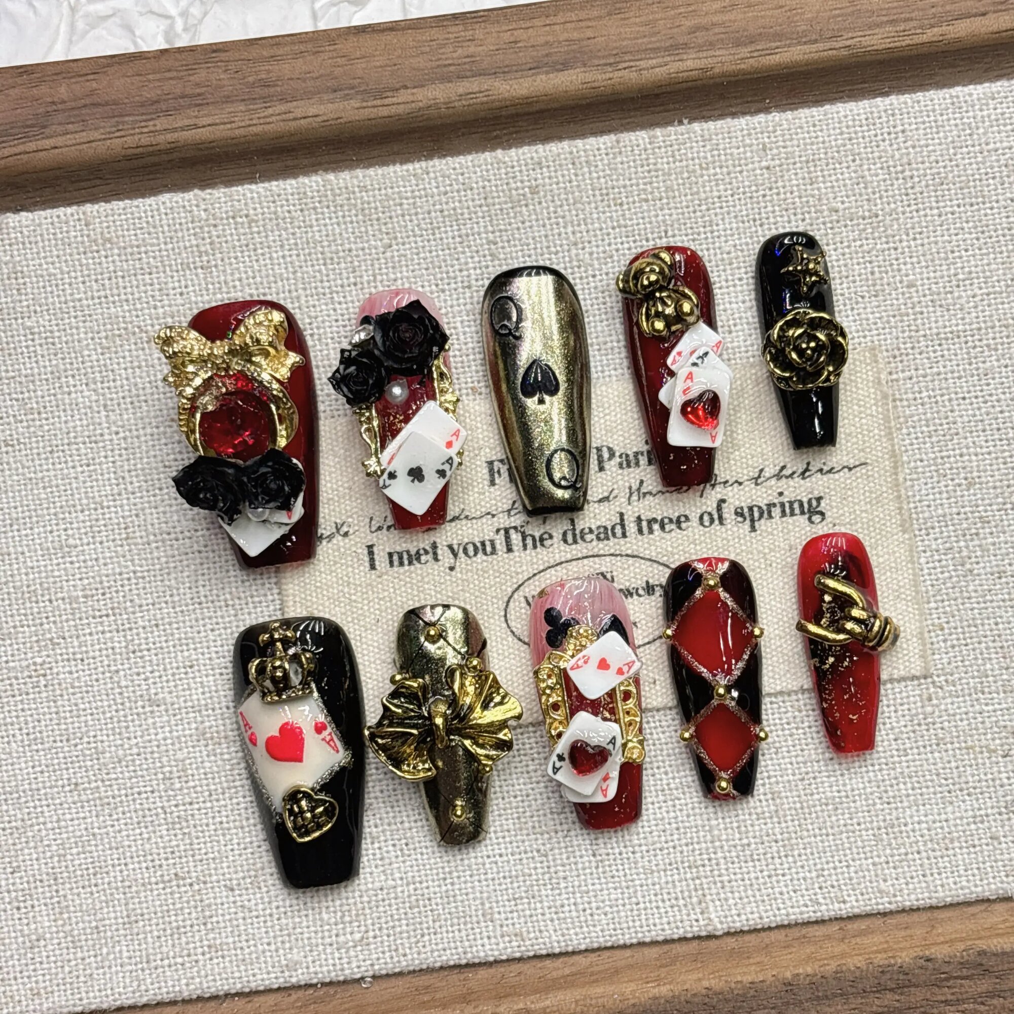 Накладные ногти OEING, gothic, coffin shape, wine red, black gold, poker cards design S-Trapezoid