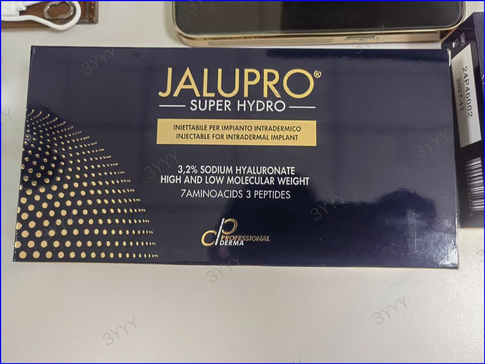 Эксклюзивный филлер Jalupro Super Hydro с гиалуроновой кислотой и аминокислотами гарантирует интенсивное увлажнение и выраженный лифтингэффект, сохраняющийся до шести месяцев.