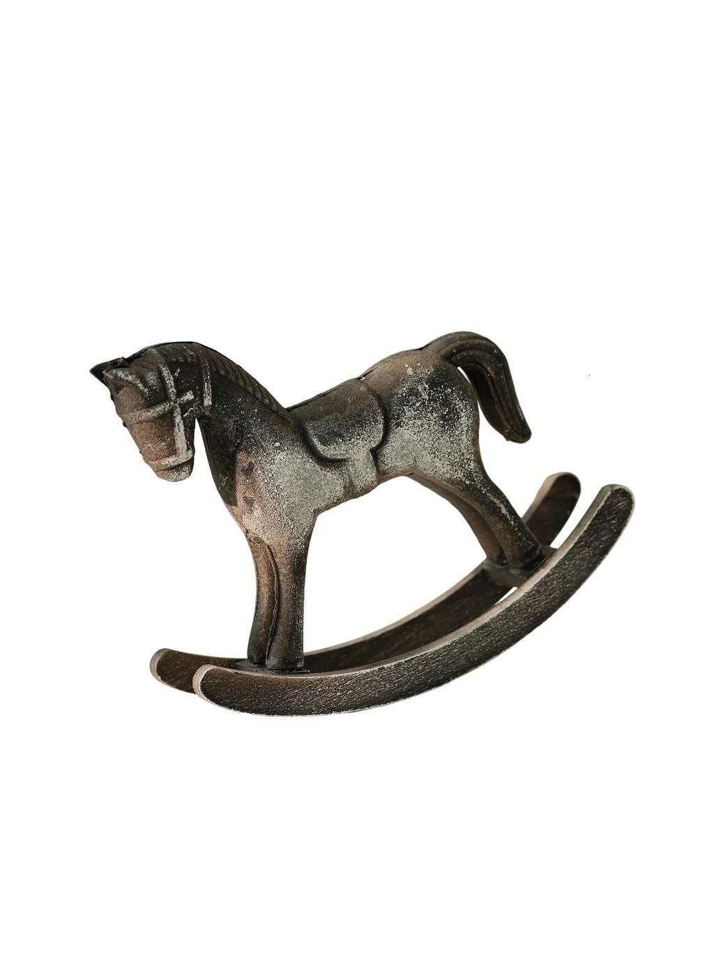 Деревянная качающаяся лошадка, 2