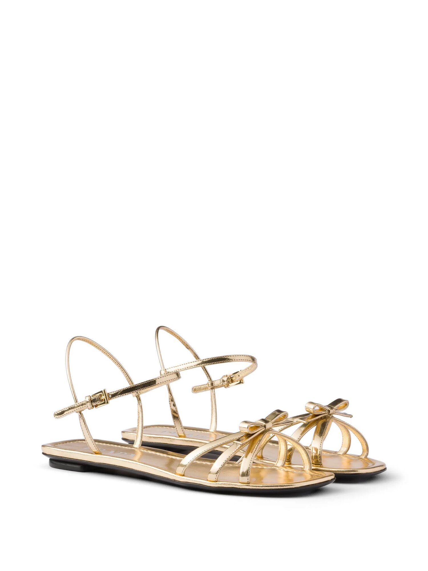 Босоножки Prada Flat metallic leather sandals, размер 37 EU, gold — фото 1