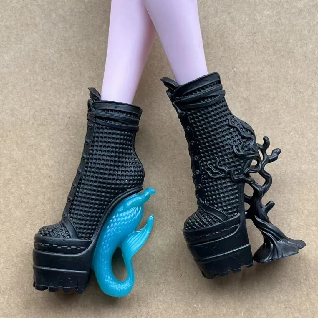 Набор обуви для кукол Monster High 1/6 (фиолетовый, синий, красный, зеленый)