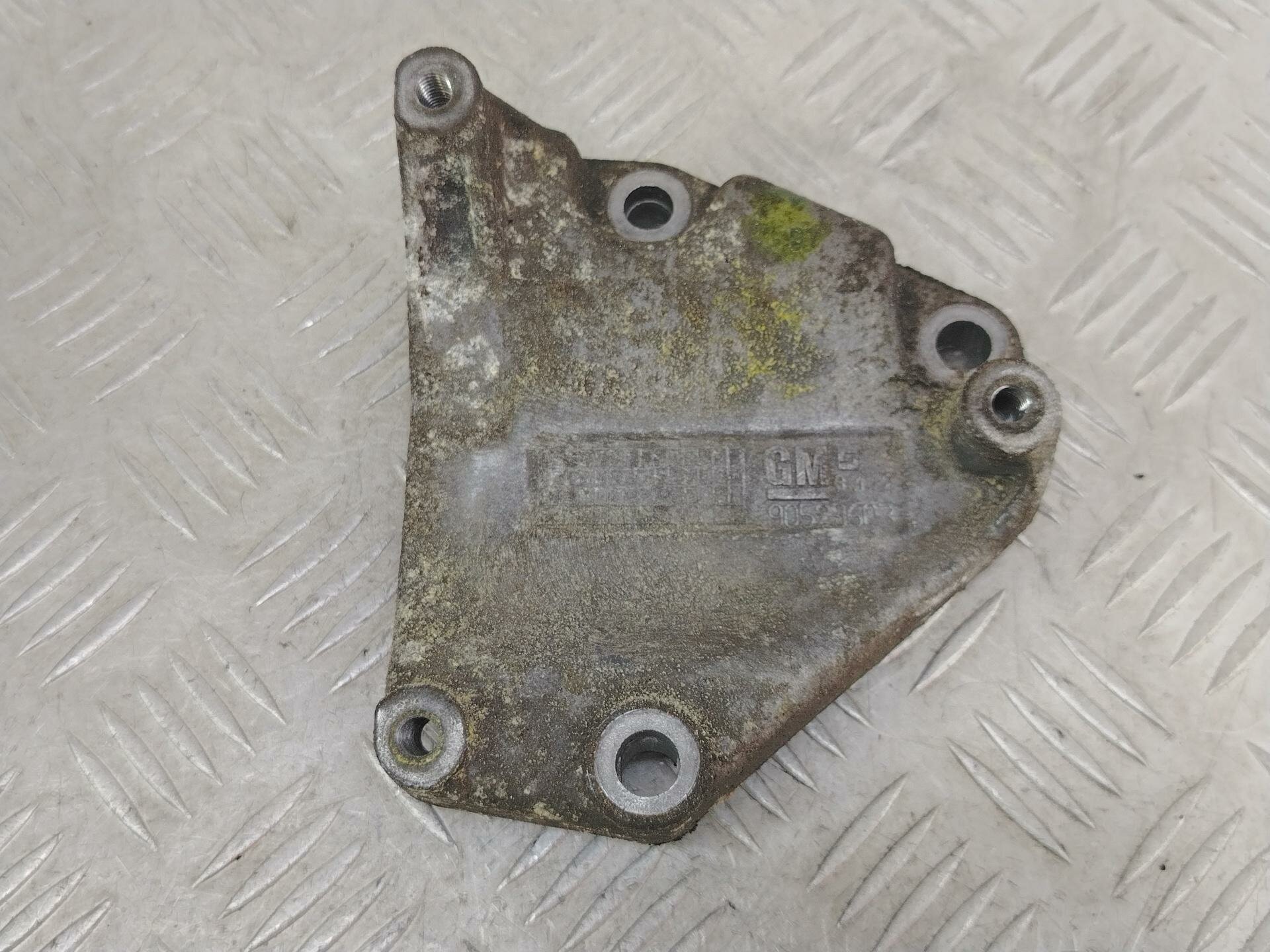 Кронштейн компрессора кондиционера Opel Astra G (1998 - 2009) 90529603