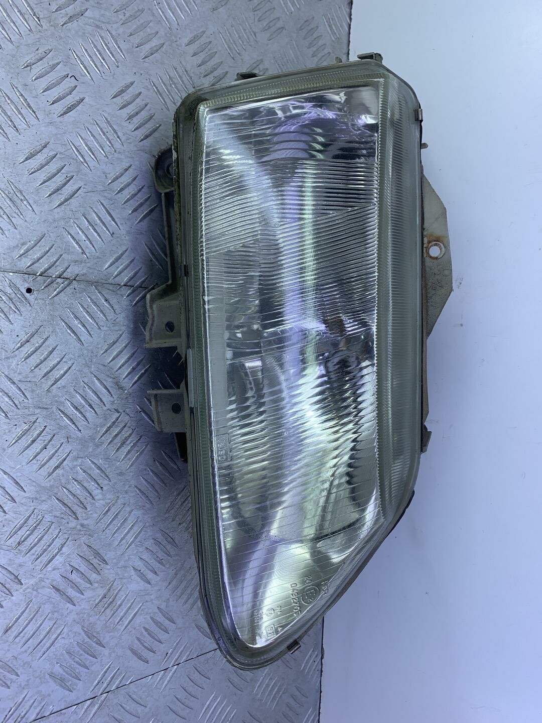 Фара правая Renault Espace 3 1998 7700820119