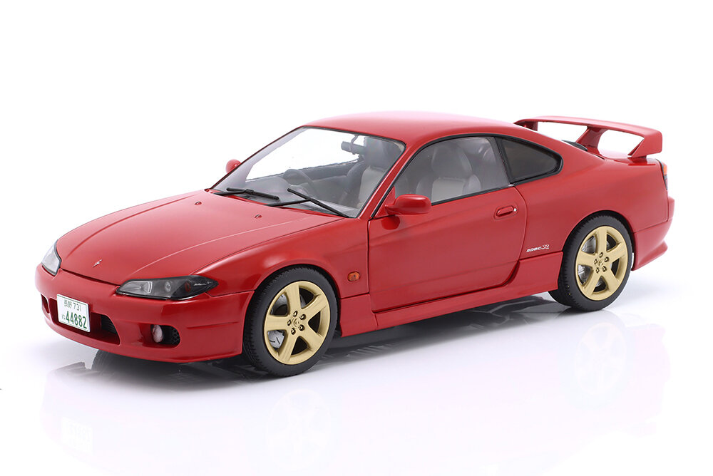 Модель коллекционная SOLIDO Nissan silvia S15 spec r aero 1999 red