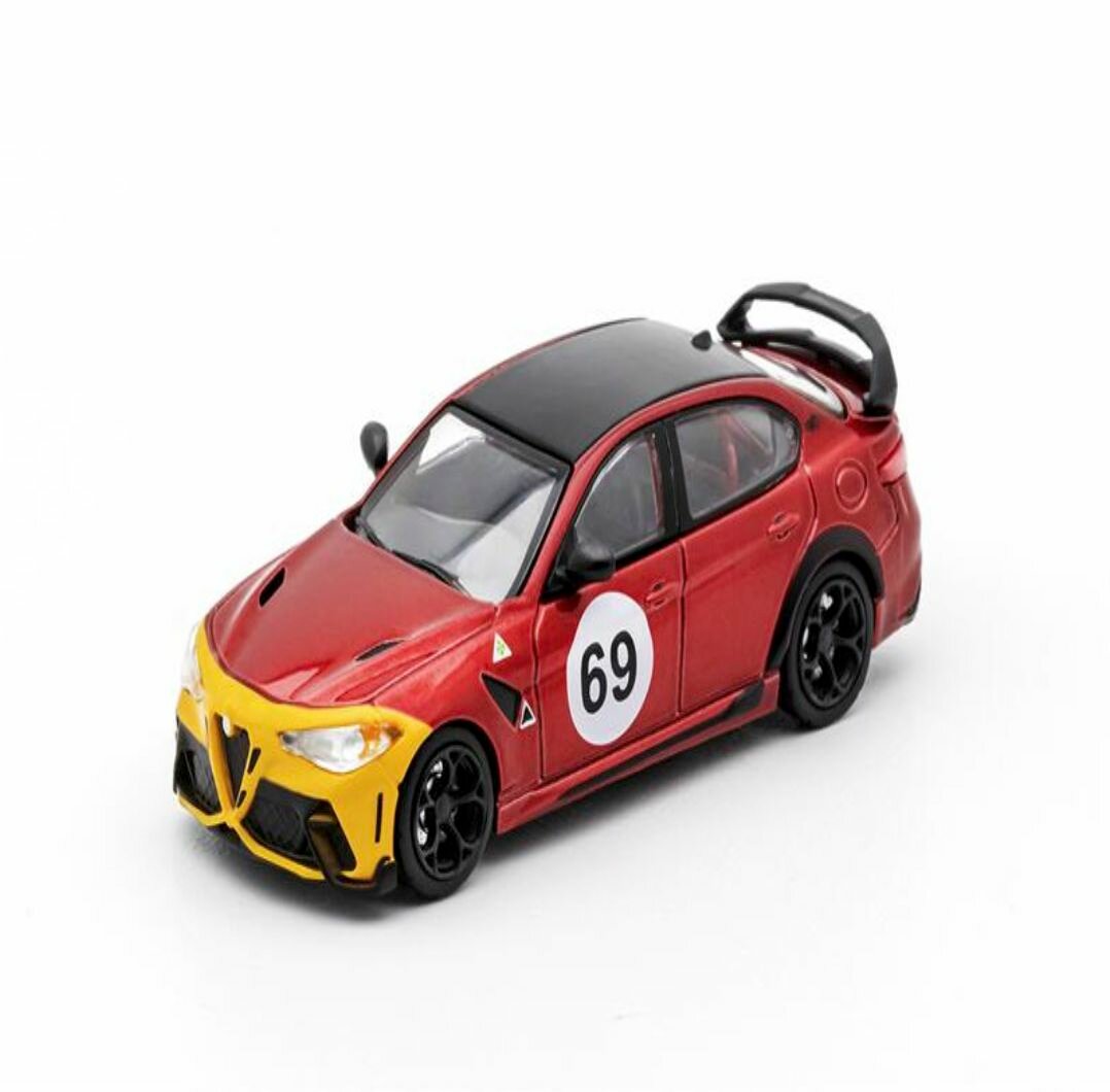 Коллекционная машинка DCT 1:64 Alfa Romeo Giulia GTAm Wine Red Racing edition LHD