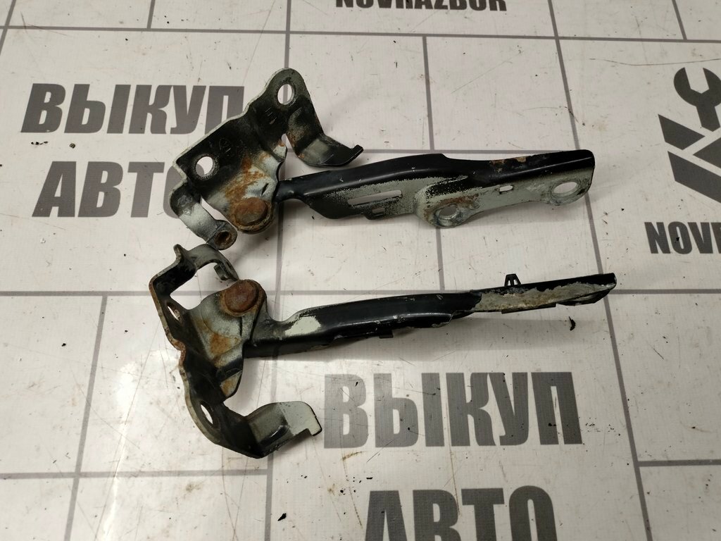 Петля капота Kia Cerato 2004-2008