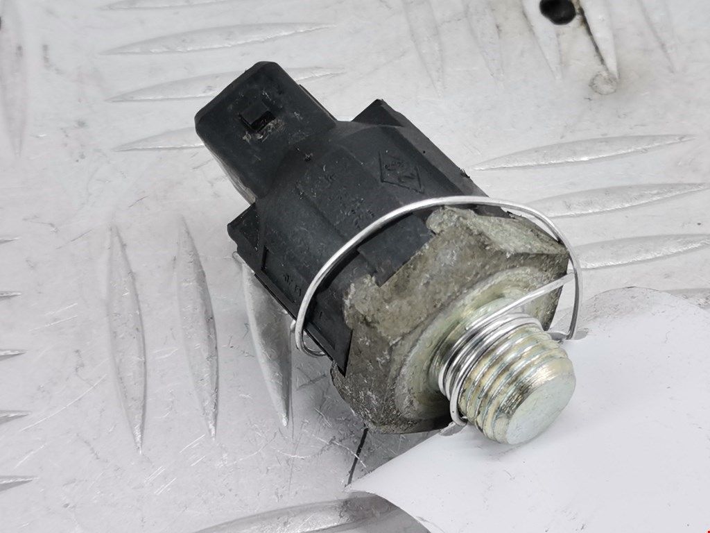 Датчик детонации / 1553728 7700732262 8200680689 для Renault Scenic 1 (с пробегом)