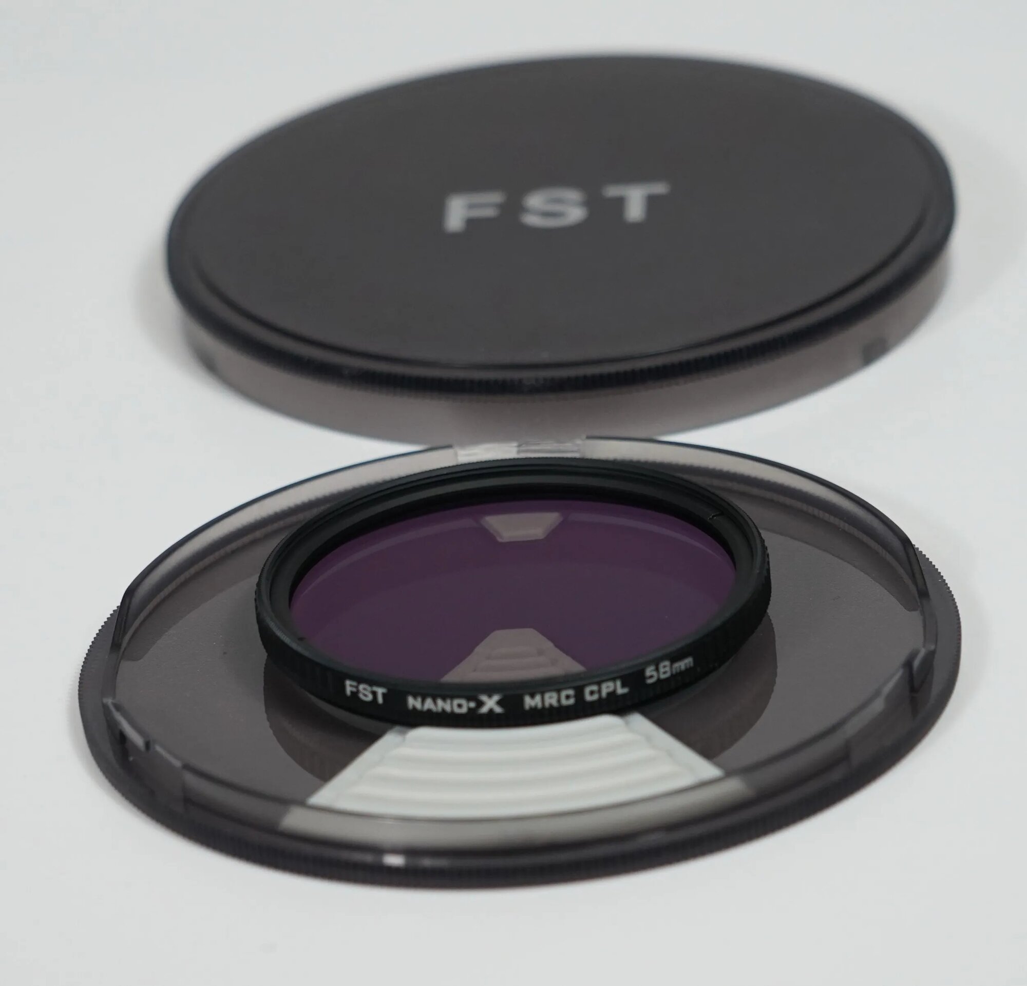 Светофильтр для объектива FST 58mm Nano-X CPL - поляризационный фильтр, диаметр 58 мм.