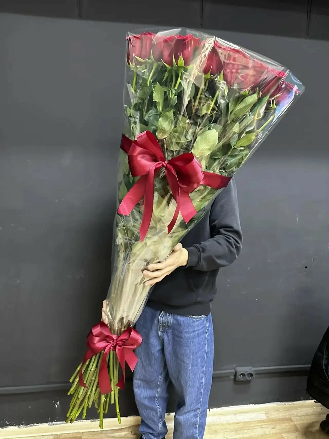 Букет Высокие Розы,35 шт / Гигантские (Длинные) Розы / Доставка Цветов / 35 роз, 130 см