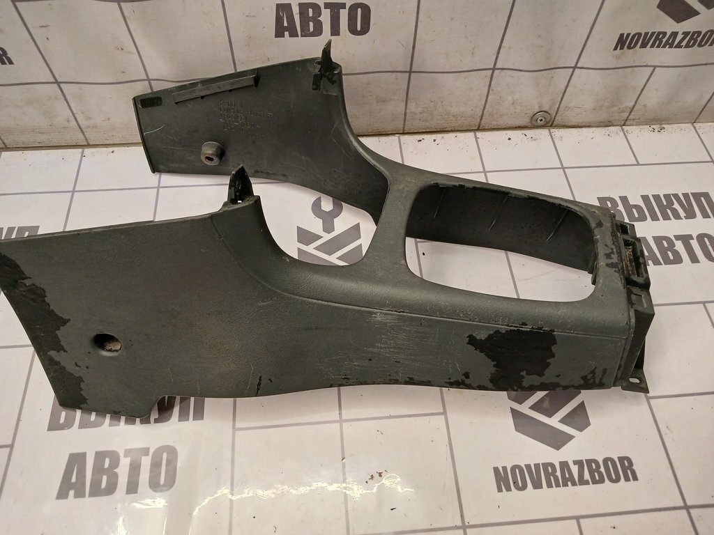 Консоль Mitsubishi Lancer CB 92-00