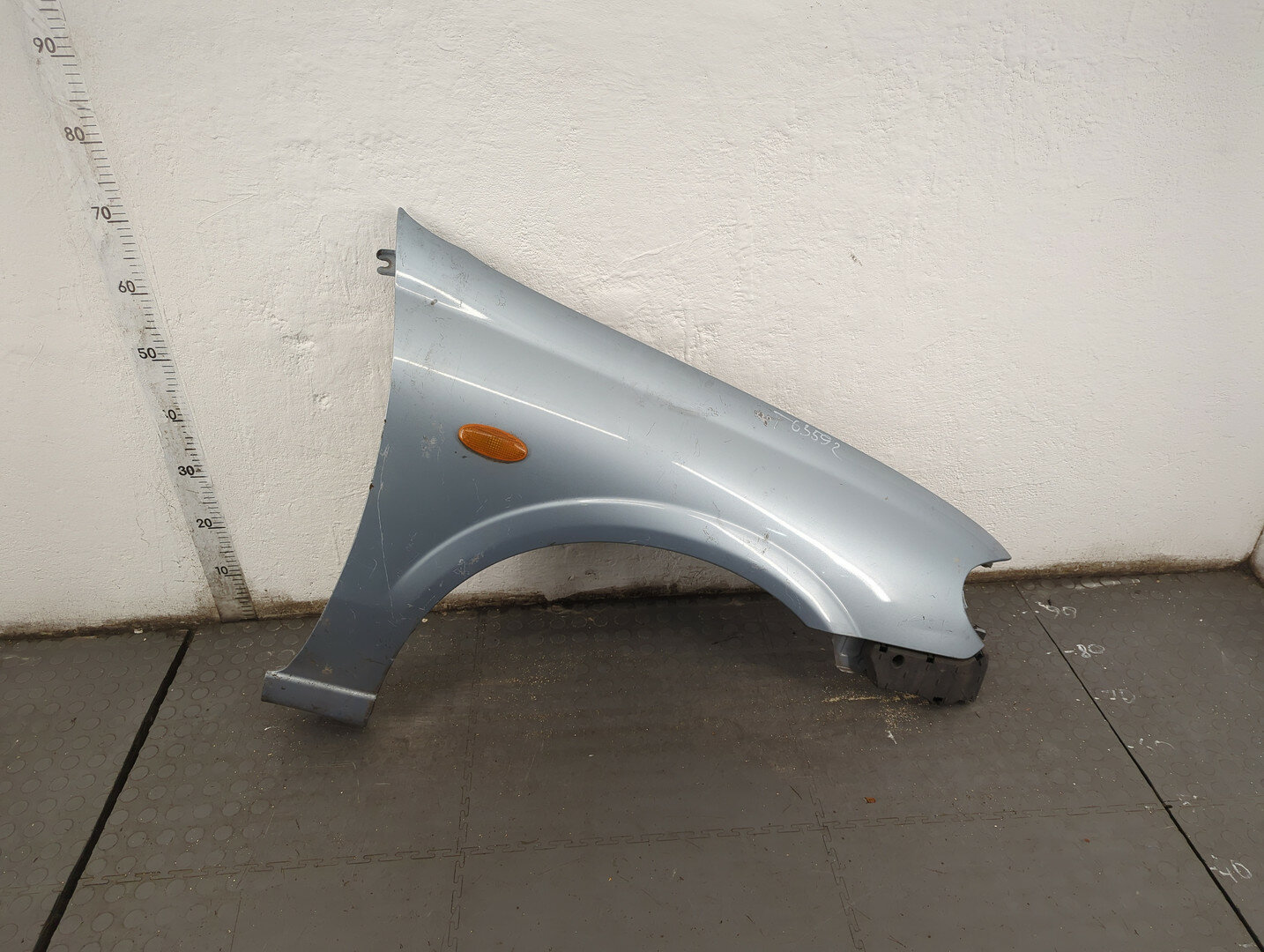 Крыло правое переднее Nissan Almera N16 Б/У