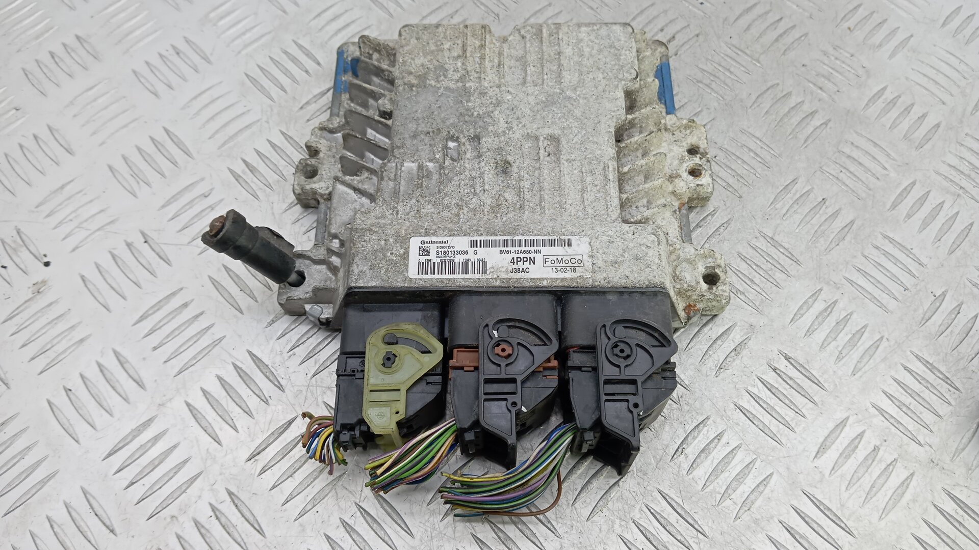 Блок управления двс FORD FOCUS 3, Номер bv6112a650nn, S180133036G