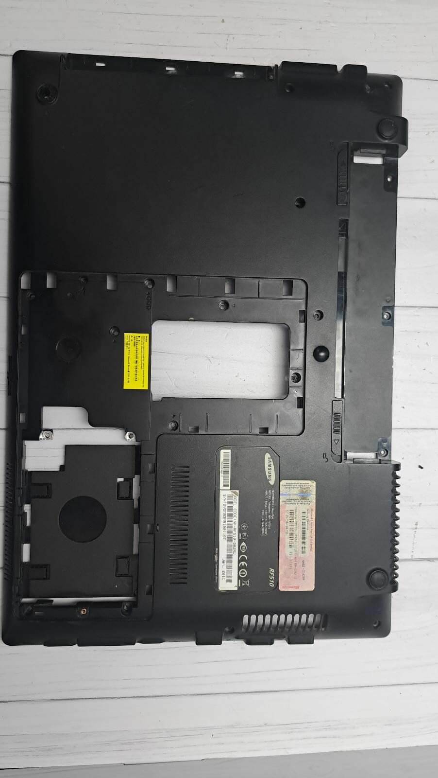 Нижняя часть ноутбука (поддон) Samsung RF510. 0ригинал.