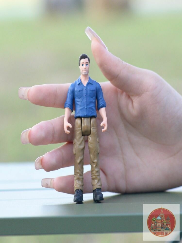 Schleich Фигурка человека с подвижными суставами, в синей рубашке и коричневых брюках, для детей