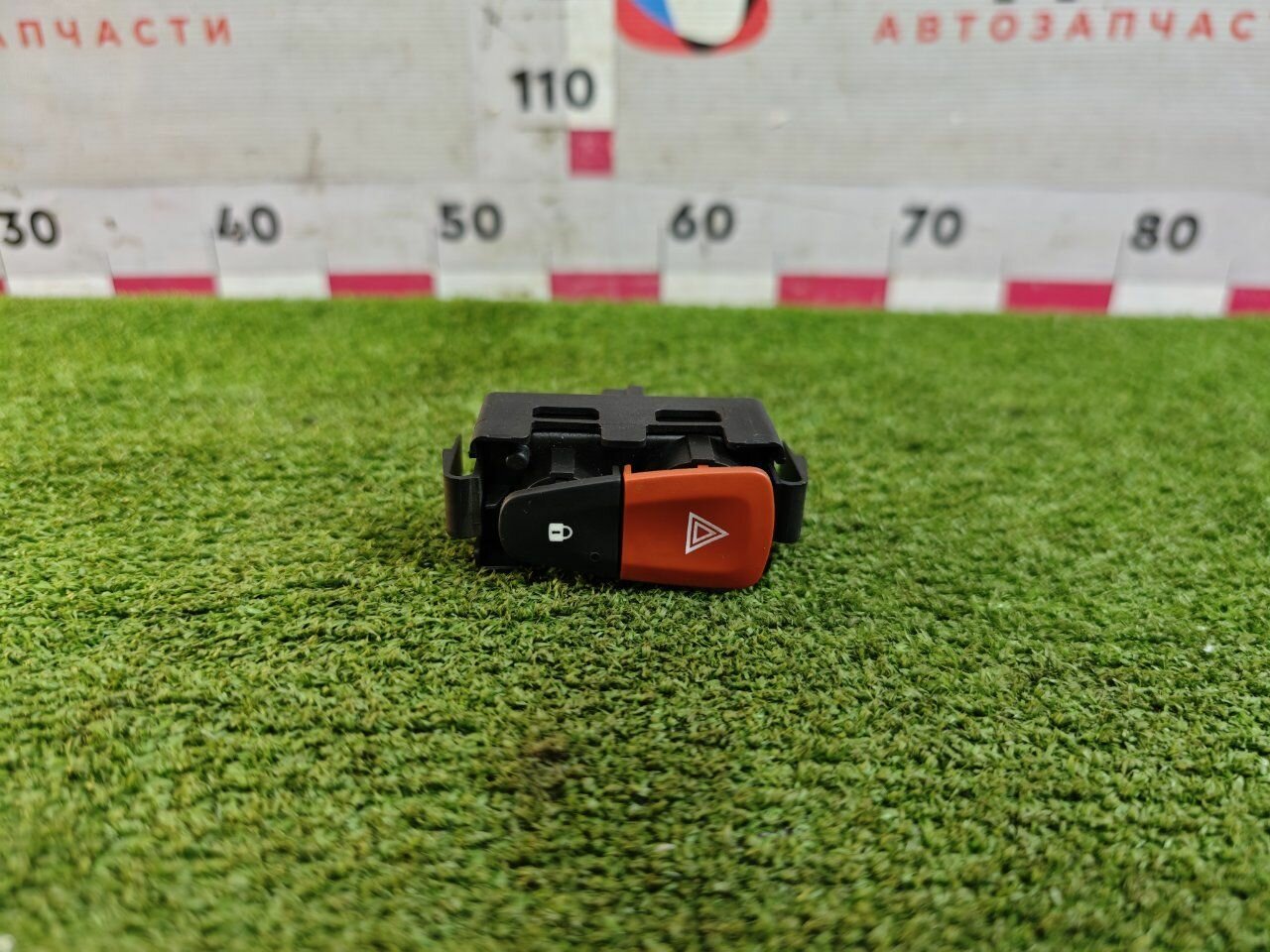 Кнопка аварийной сигнализации Renault Megane 1.5 K9KF830 2009 (б/у)