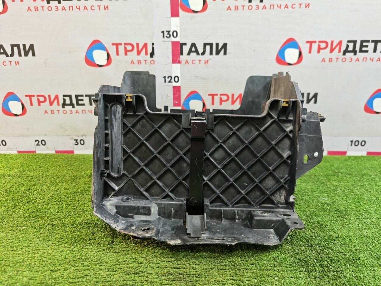 Крепление аккумулятора Renault Megane 1.5 K9KF830 2009 (б/у)